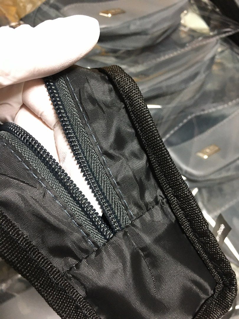 Tumi bag Delta First Biz class amenity pouches cable pouch blue-grey, Women's Fashion, Bags ...