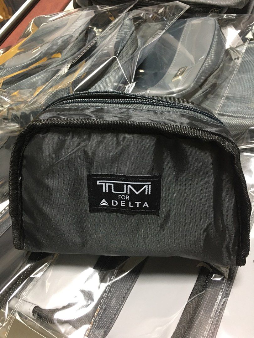 Tumi bag Delta First Biz class amenity pouches cable pouch blue-grey, Women's Fashion, Bags ...