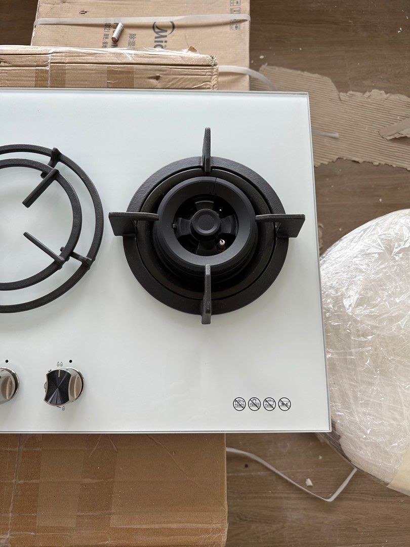 Turbo Cooker hob. T762GV-OW 76cm 2 burners built in glass hob. For City Gas only, TV & Home ...