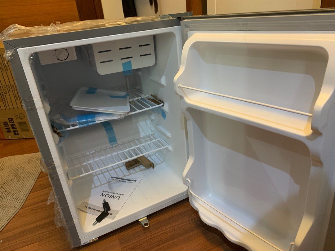 Union UGR-80 Mini Refrigerator on Carousell