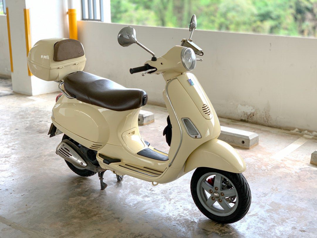 Vespa LX150, Motorcycles, Motorcycles for Sale, Class 2B on Carousell