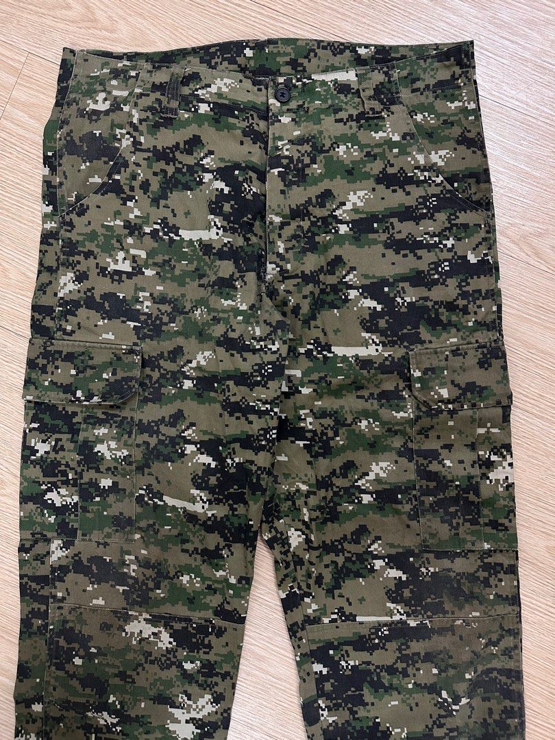 Vintage Army Digital Camo Multi Pocket Cargo Pants, Men's Fashion ...