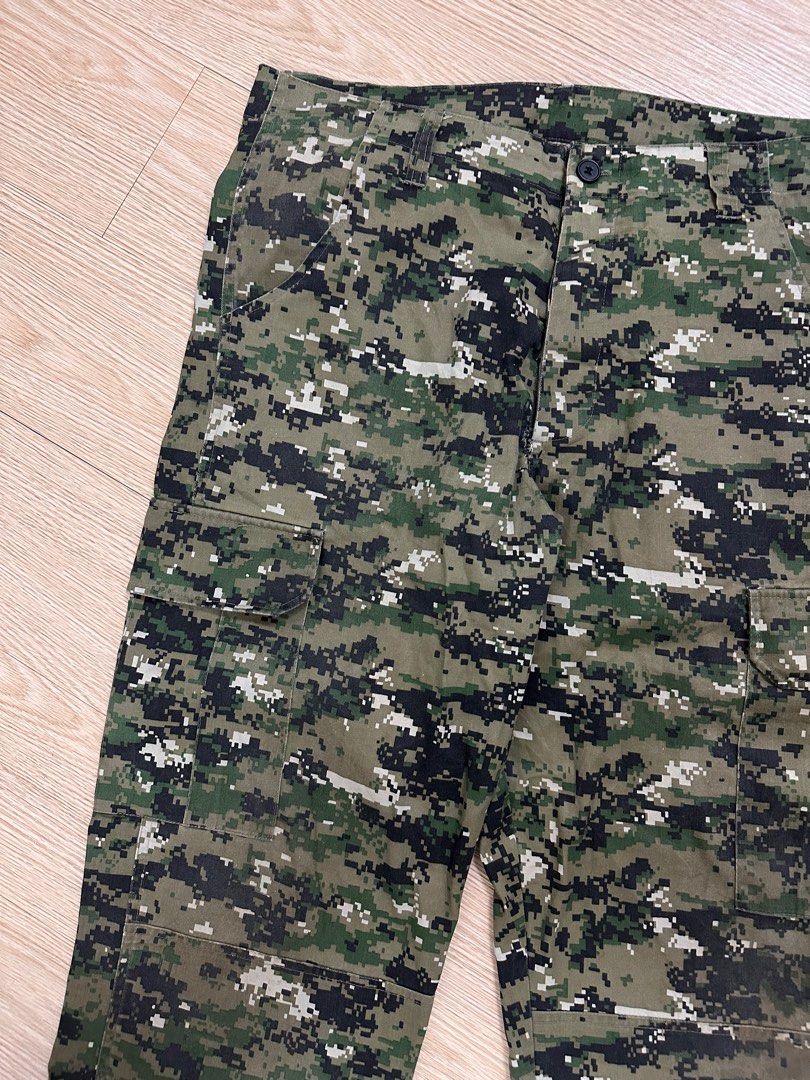 Vintage Army Digital Camo Multi Pocket Cargo Pants, Men's Fashion ...