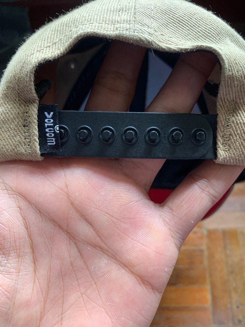 Vintage Volcom, Men's Fashion, Watches & Accessories, Cap & Hats on ...