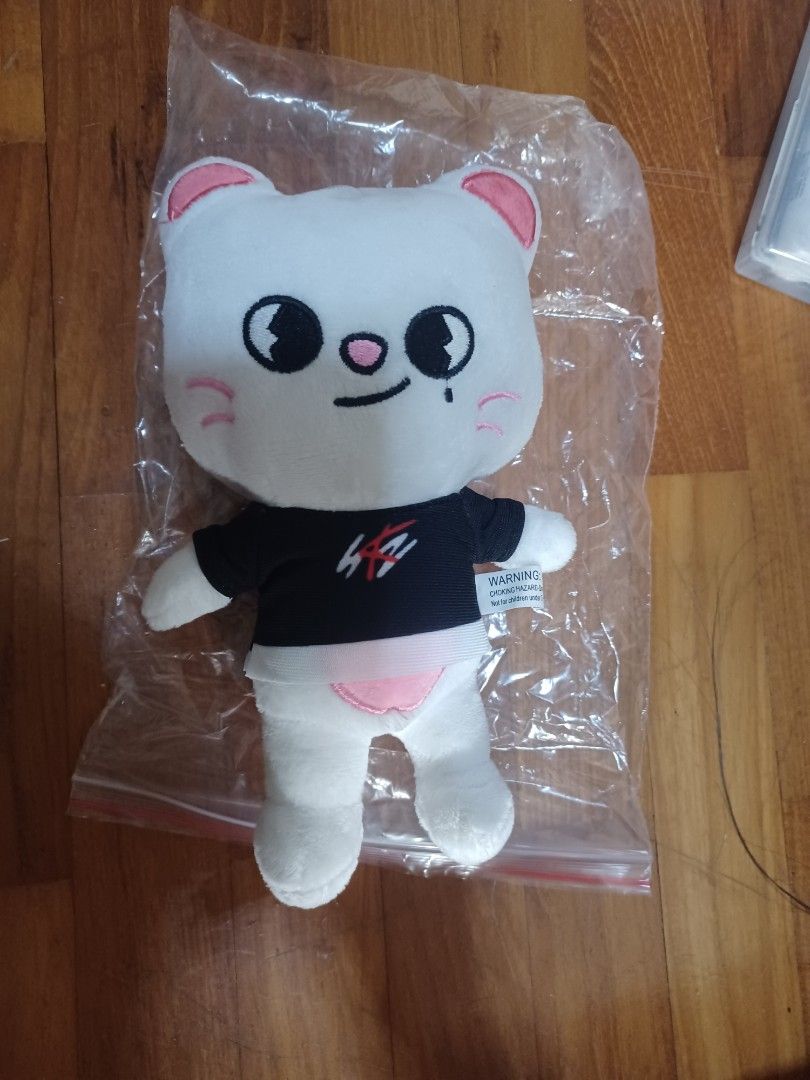 WTS jiniret unofficial skzoo plush hyunjin Stray kids, Hobbies & Toys ...