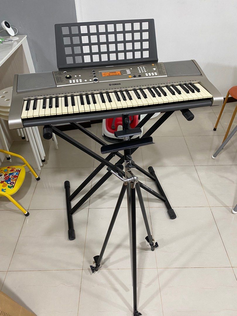 Yamaha keyboard with stands, Hobbies & Toys, Music & Media, Musical Instruments on Carousell