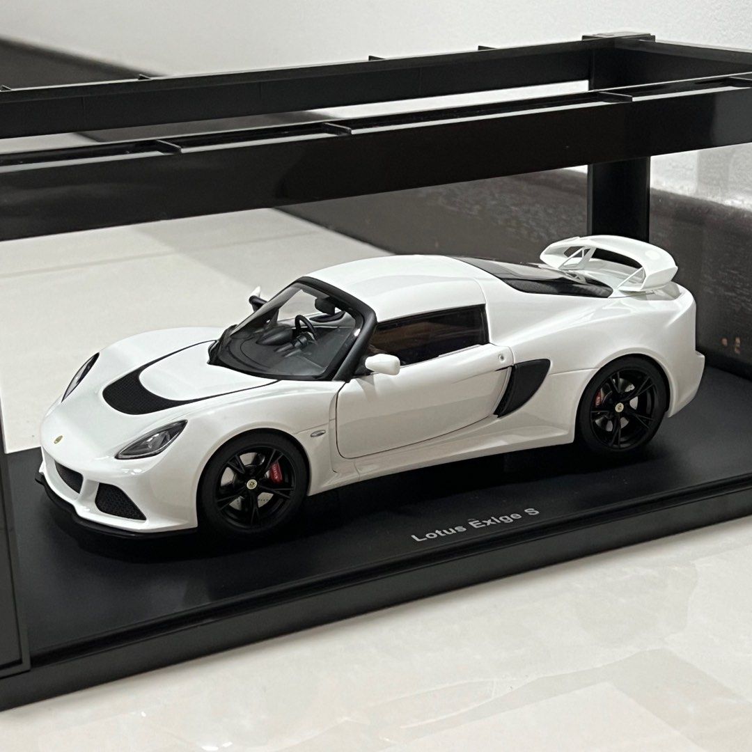 1:18 AutoArt Lotus Exige S (White), Hobbies & Toys, Toys & Games on ...