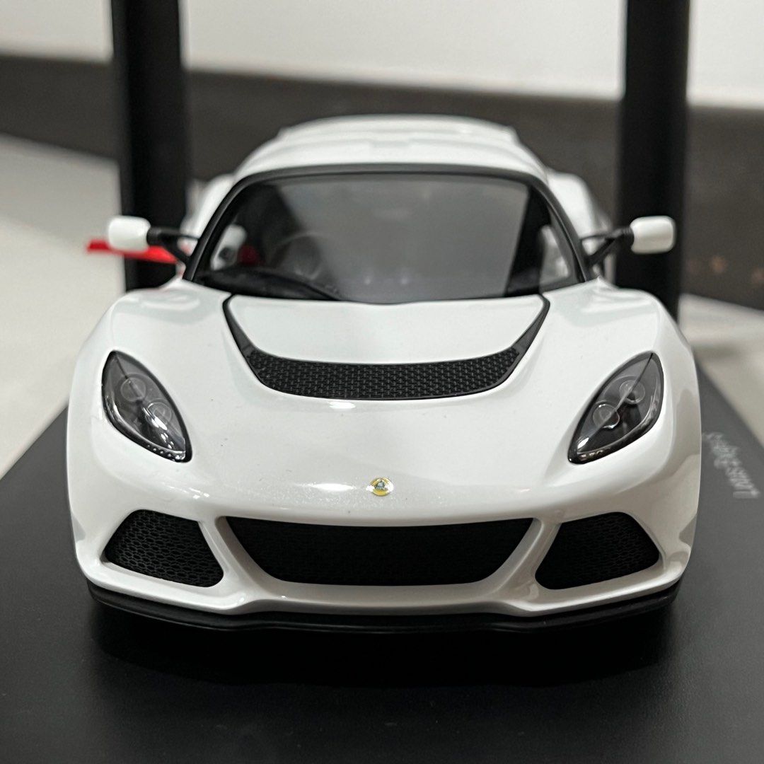 1:18 AutoArt Lotus Exige S (White), Hobbies & Toys, Toys & Games on ...