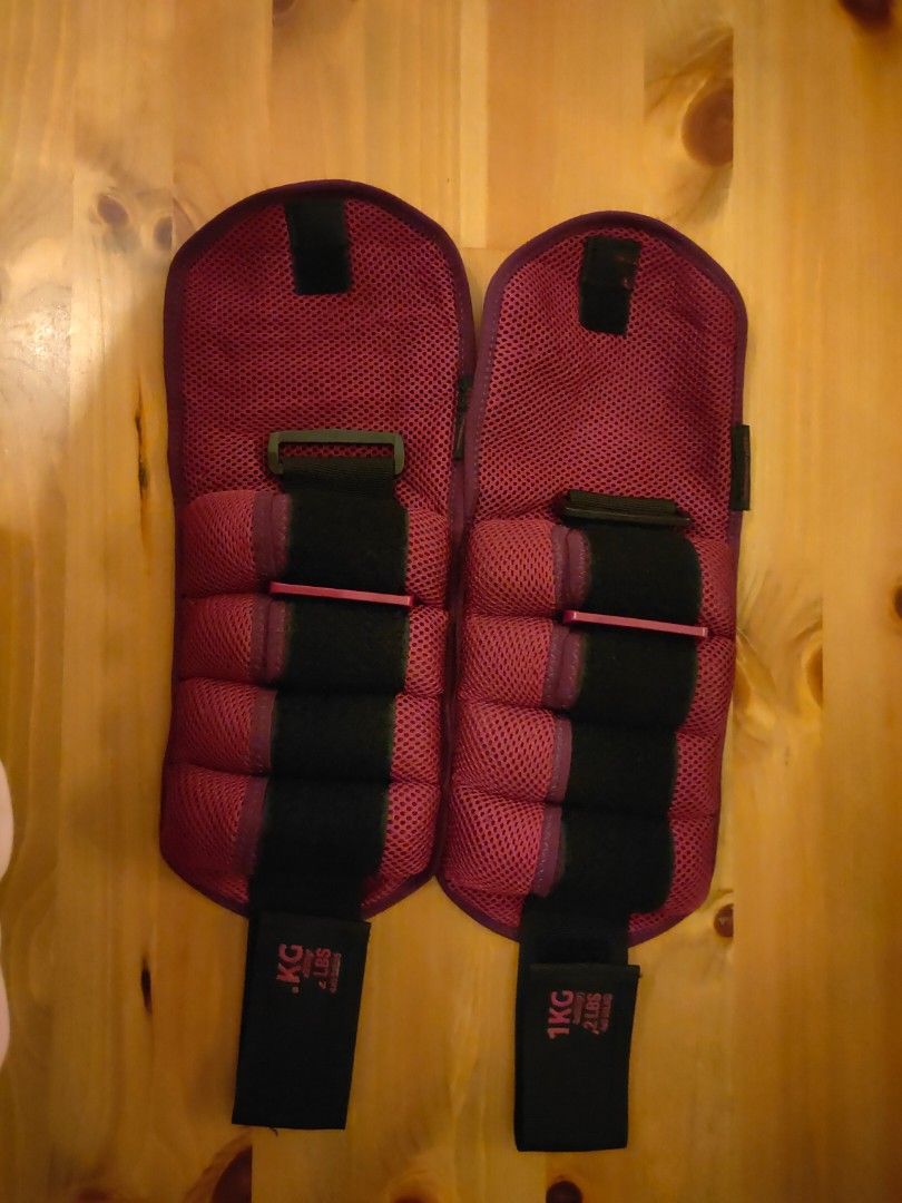 1kg x 2 Decathlon Adjustable Ankle Weights, Sports Equipment, Exercise & Fitness, Weights ...