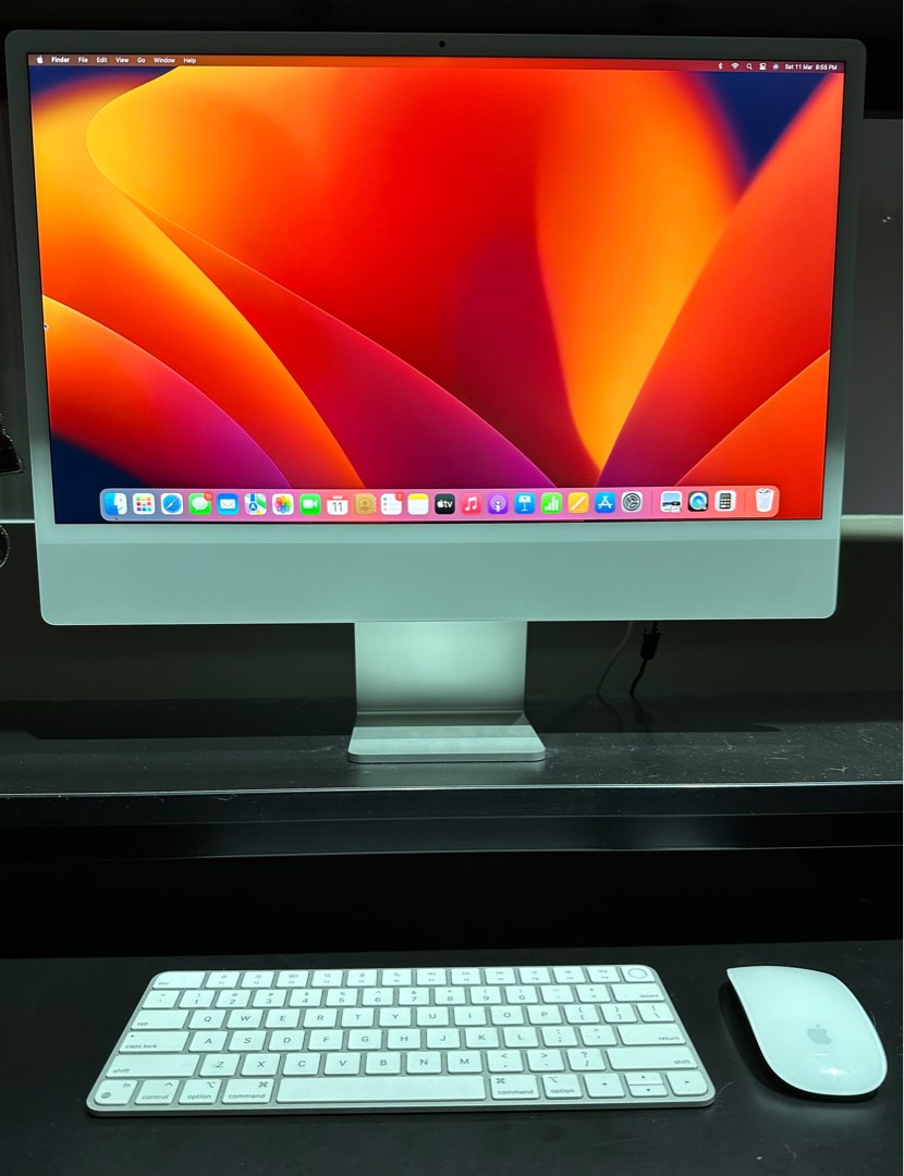 Apple M1 Chip 8-Core CPU 8-Core GPU 512GB storage' 8GB unified memory ...