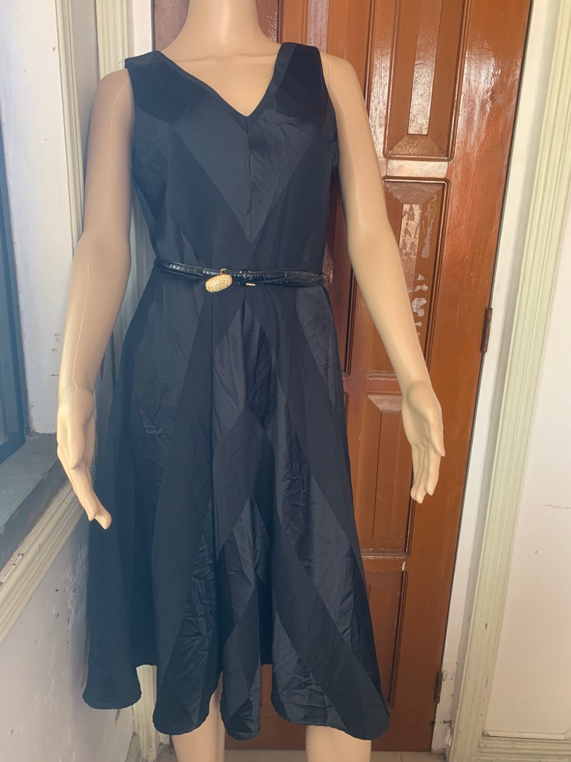 Beautiful sleeve less formal dress, Women's Fashion, Dresses & Sets ...