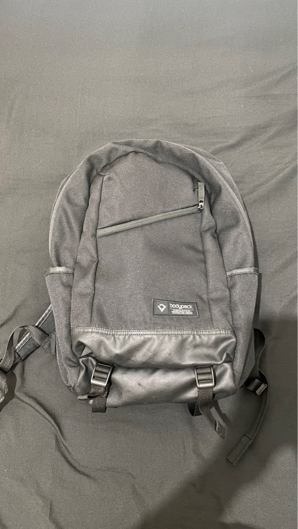 Bodypack backpack daily, Fesyen Pria, Tas & Dompet , Ransel di Carousell