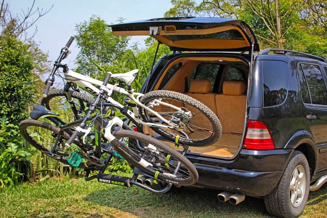 BUZZRACK Entourage 3-Bike Tilting Platform Hitch Rack bicycle hitch ...