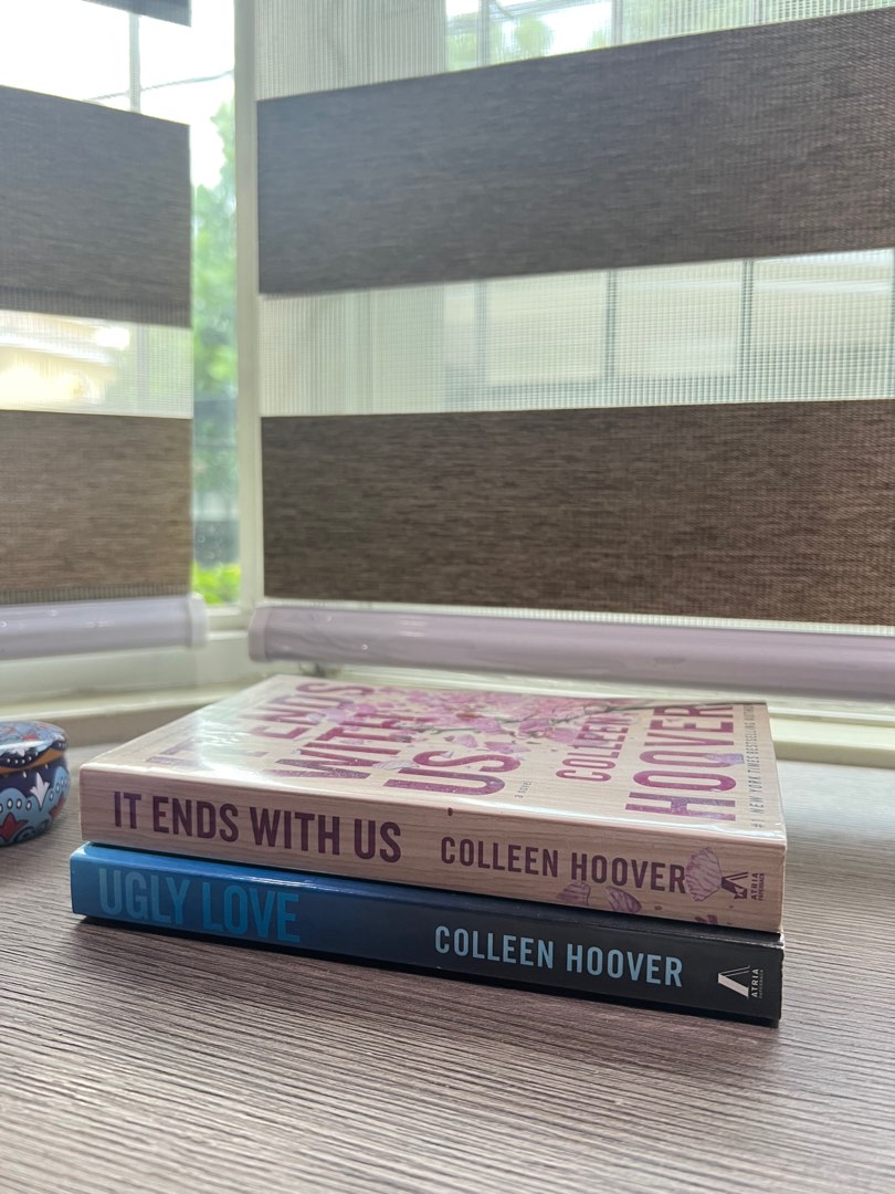 Colleen Hoover Bundle 2nd hand, Hobbies & Toys, Books & Magazines ...