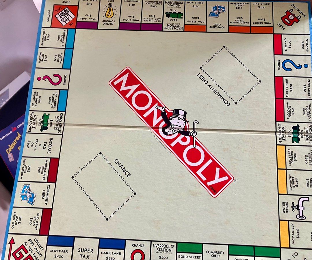 Complete monopoly set, Hobbies & Toys, Toys & Games on Carousell