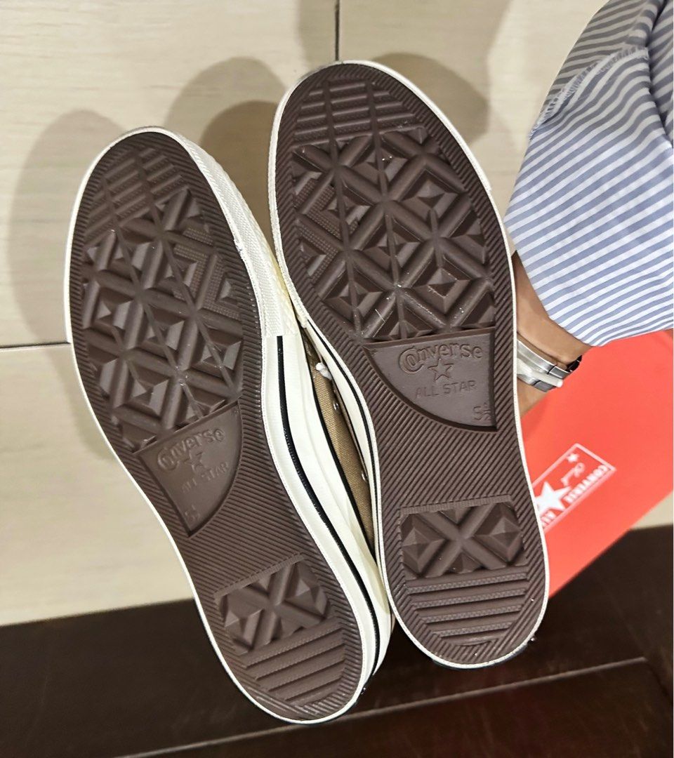 Converse Tan Chuck 70 Low-Top Sneakers, Women's Fashion, Footwear ...