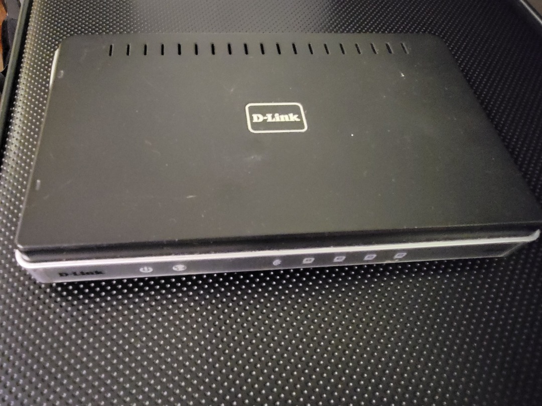 D link modem, Free Items - Carousell