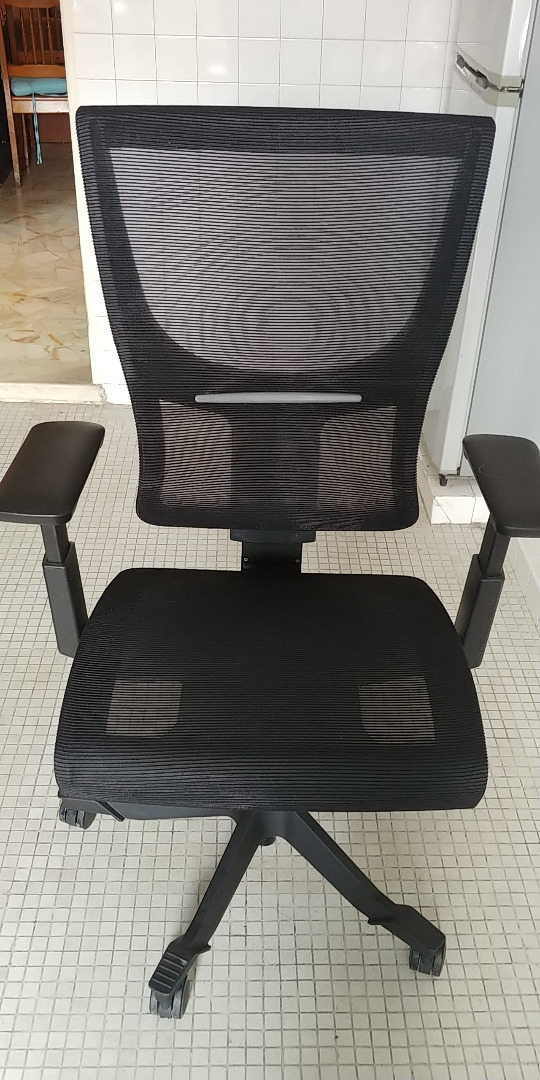 Ergotune Classic Office Chair, Furniture & Home Living, Furniture ...