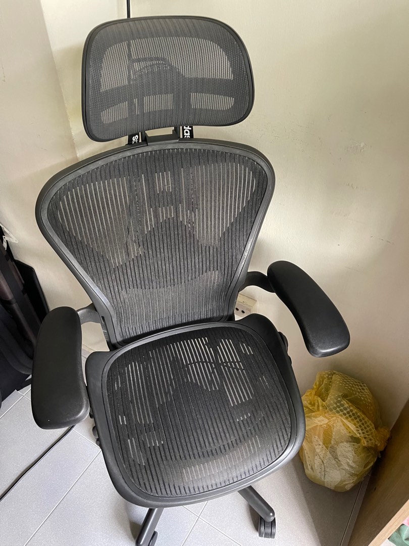 Herman Miller Aeron Classic (Size B) + Atlas Headrest, Furniture & Home ...