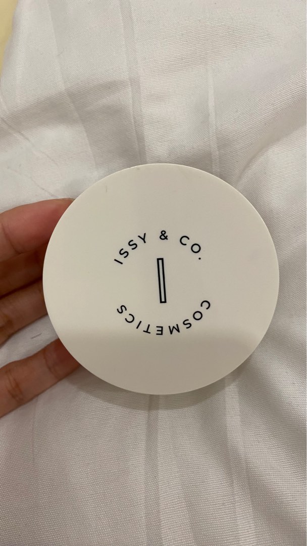 Issy and Co - Weightless Loose Powder, Beauty & Personal Care, Face ...