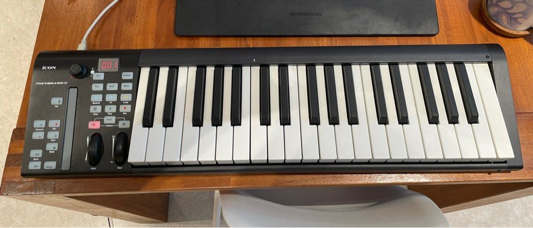 Keyboard, Hobbies & Toys, Music & Media, Musical Instruments on Carousell