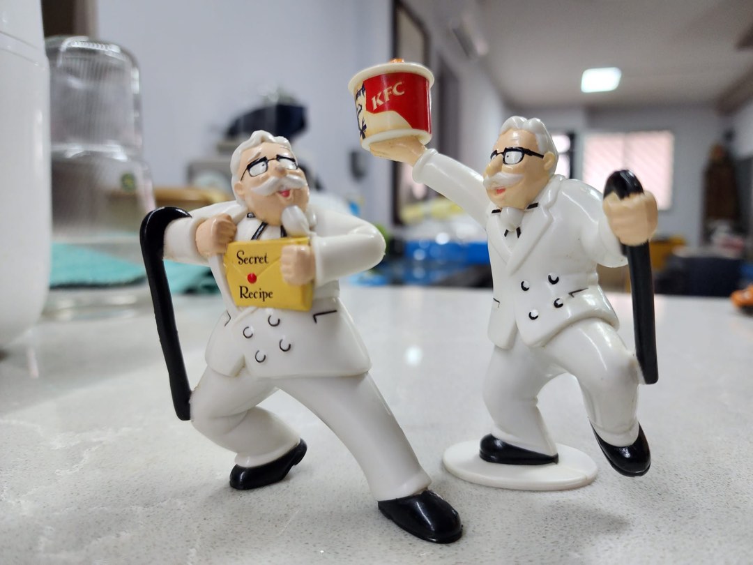 KFC colonel sander figurine, Hobbies & Toys, Memorabilia & Collectibles ...