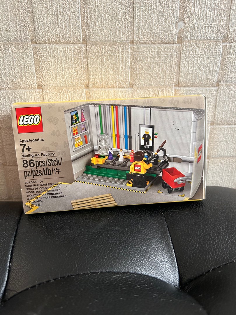 LEGO 5005358 Minifigure Factory, 興趣及遊戲, 玩具 & 遊戲類 - Carousell