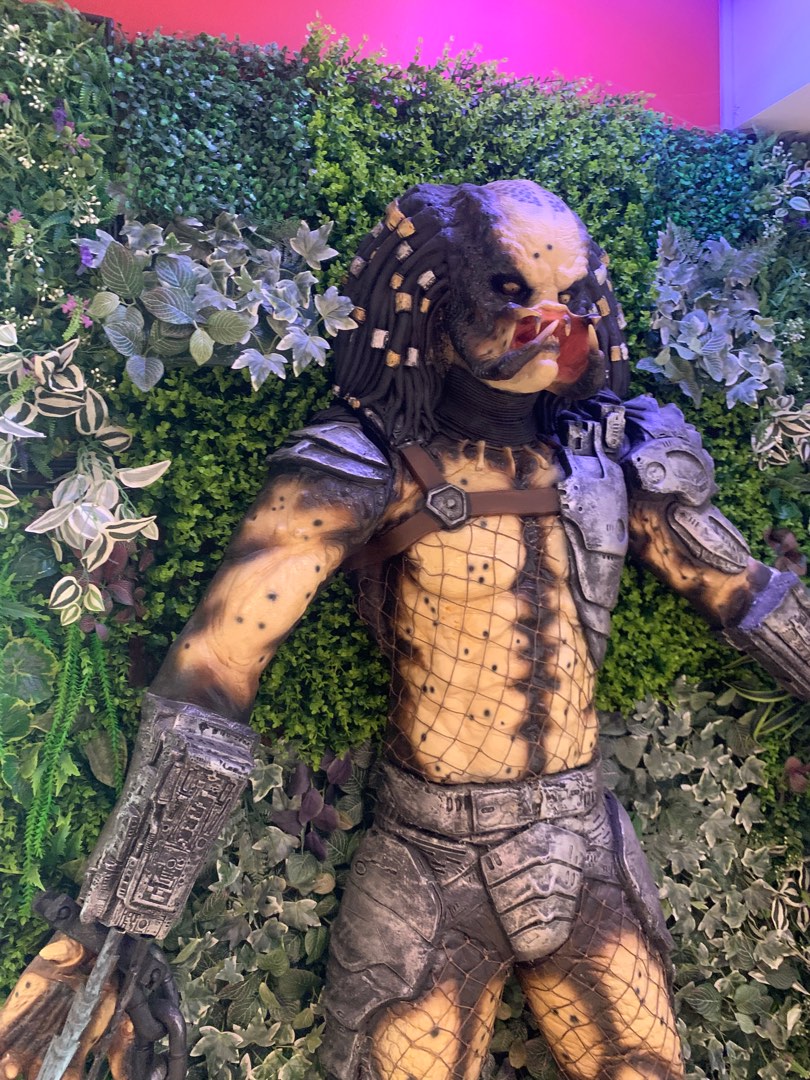 LifeSized Predator, Hobbies & Toys, Memorabilia & Collectibles, Vintage ...