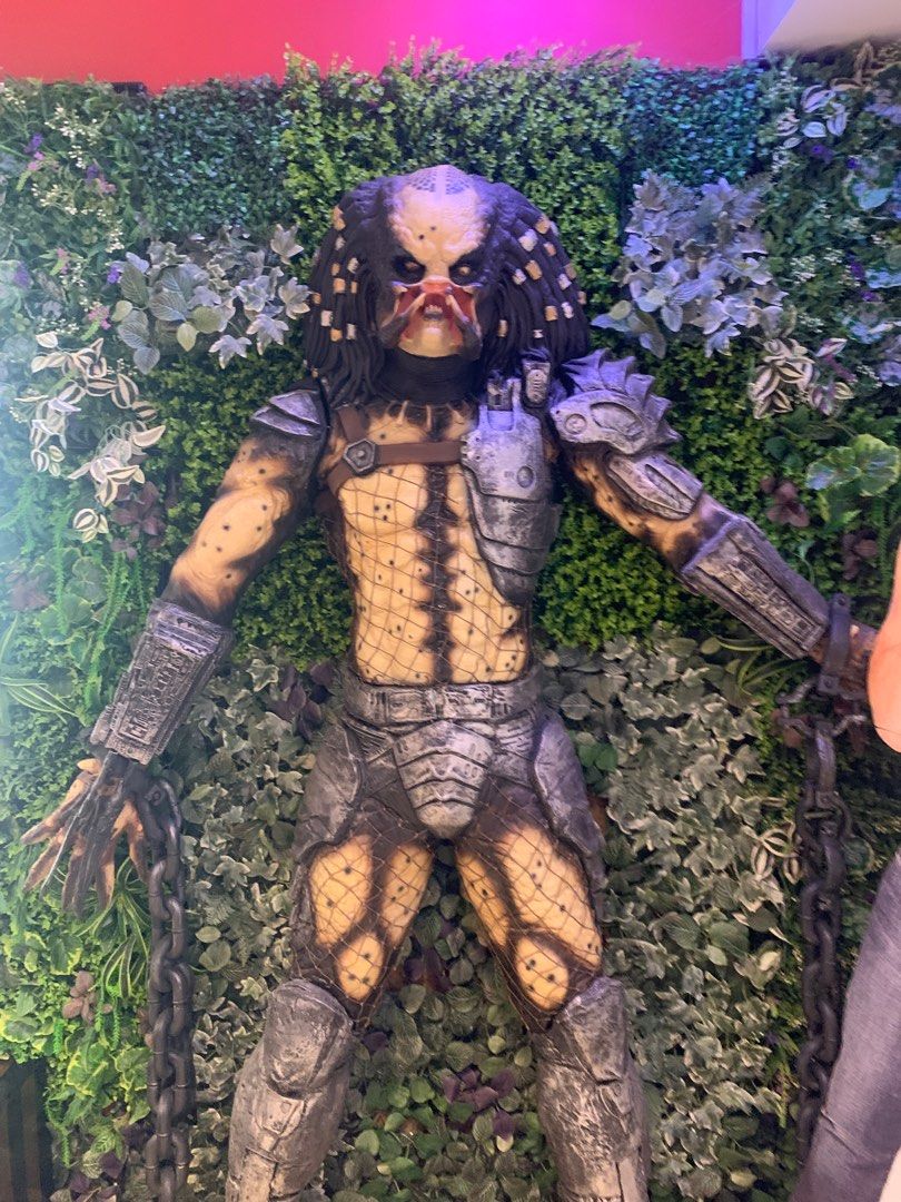 LifeSized Predator, Hobbies & Toys, Memorabilia & Collectibles, Vintage ...