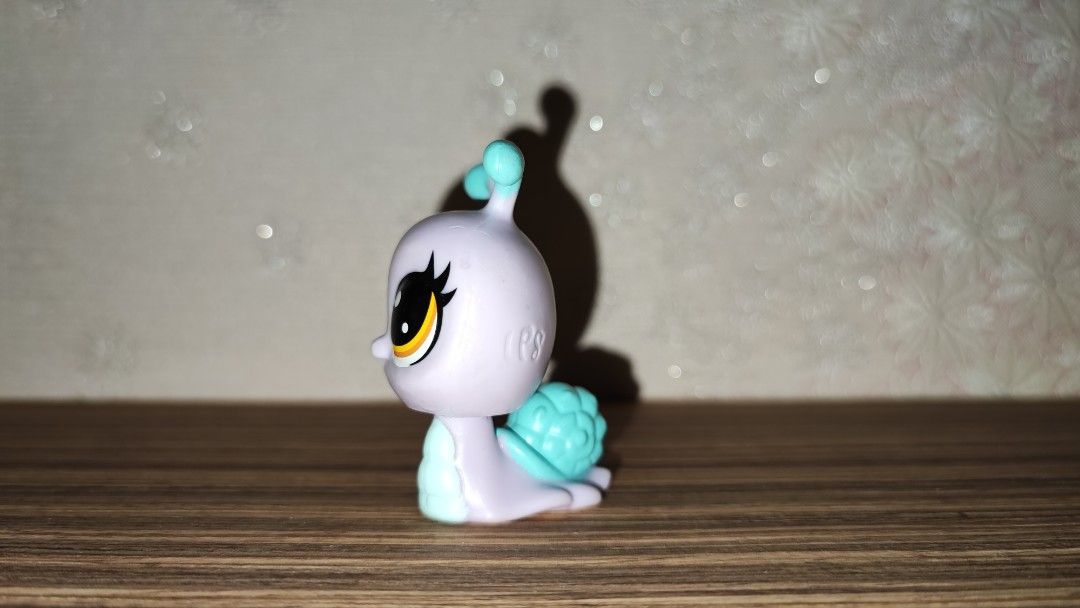 Lps AUTHENTIC Snail, Hobbies & Toys, Toys & Games on Carousell