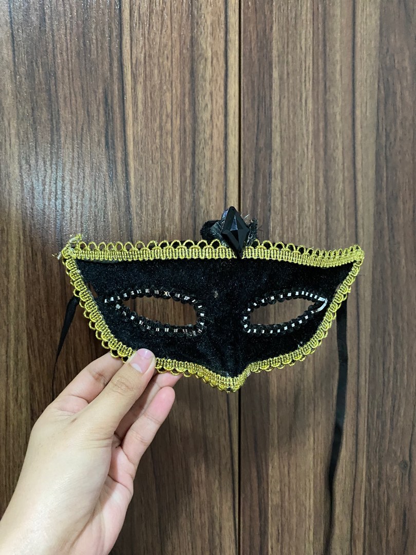 Masquerade Mask, Women's Fashion, Jewelry & Organizers, Accessory ...