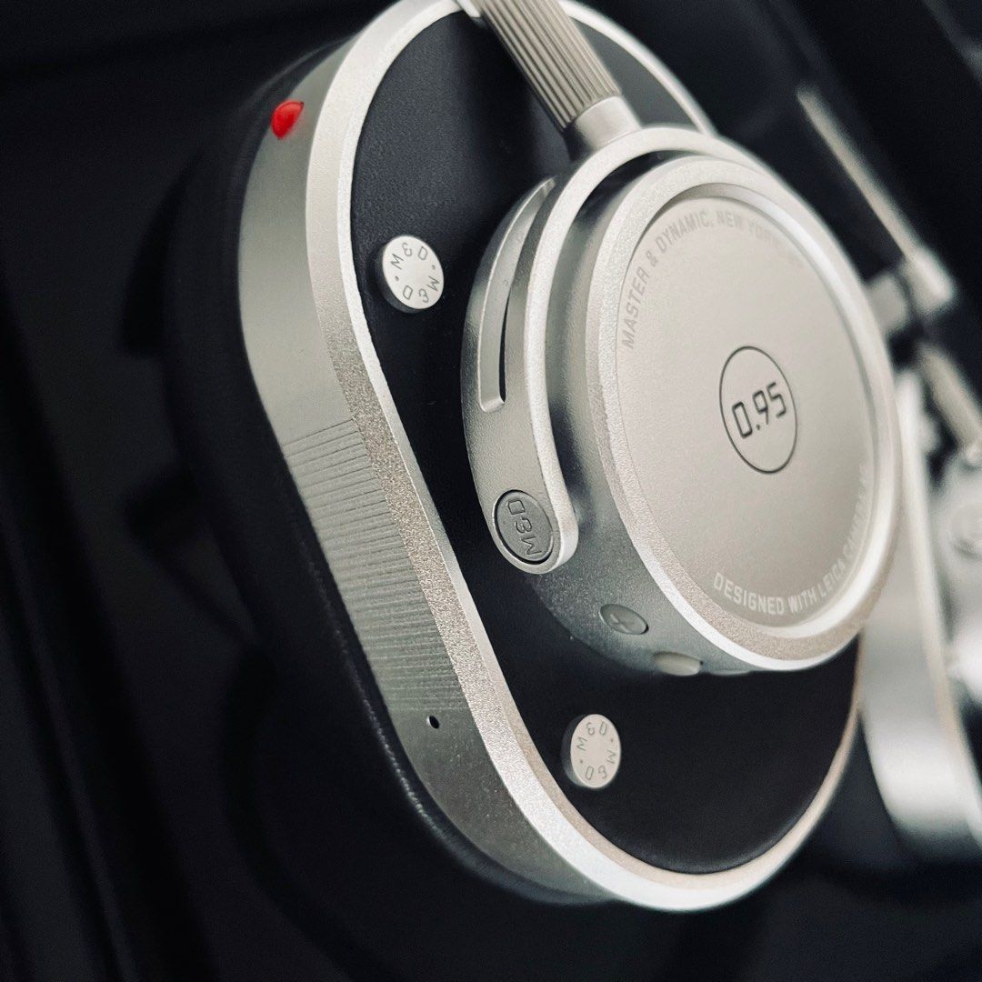 Master & Dynamic MH40 x Leica 0.95 headphones, Audio, Headphones & Headsets on Carousell