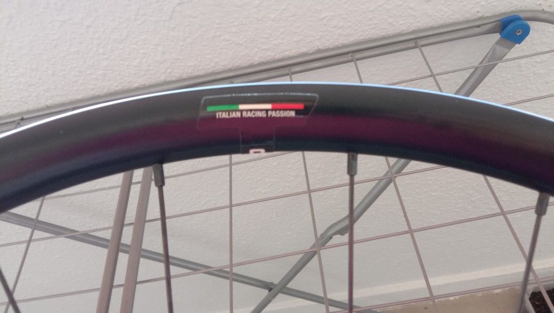 Microtech 700c wheelset disc, Sports Equipment, Bicycles & Parts, Parts ...