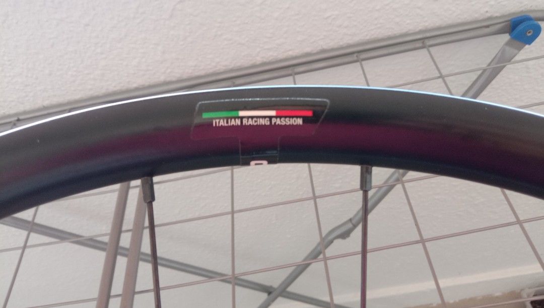 Microtech 700c wheelset disc, Sports Equipment, Bicycles & Parts, Parts ...