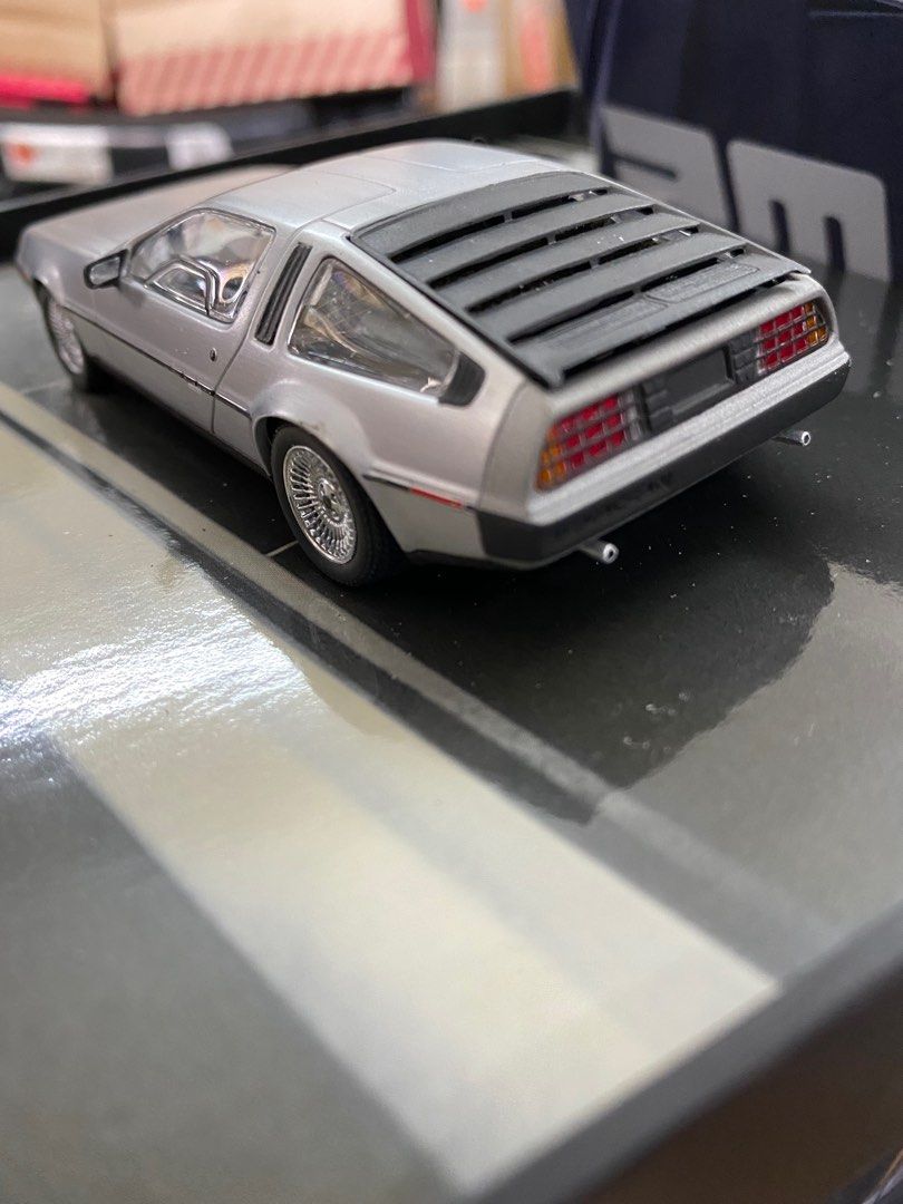 Minichamps 1981 DeLorean DMC-12 Gift Box (1:43 scale), Hobbies & Toys ...
