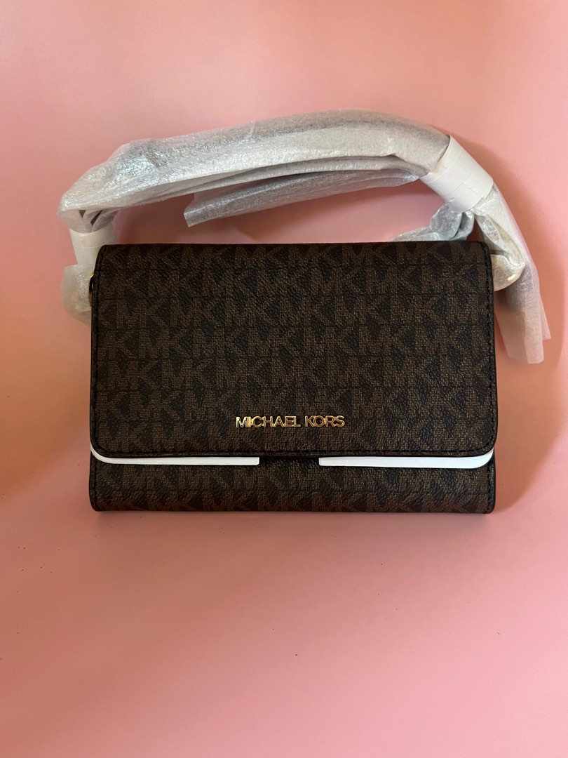 MK chain sling wallet on Carousell