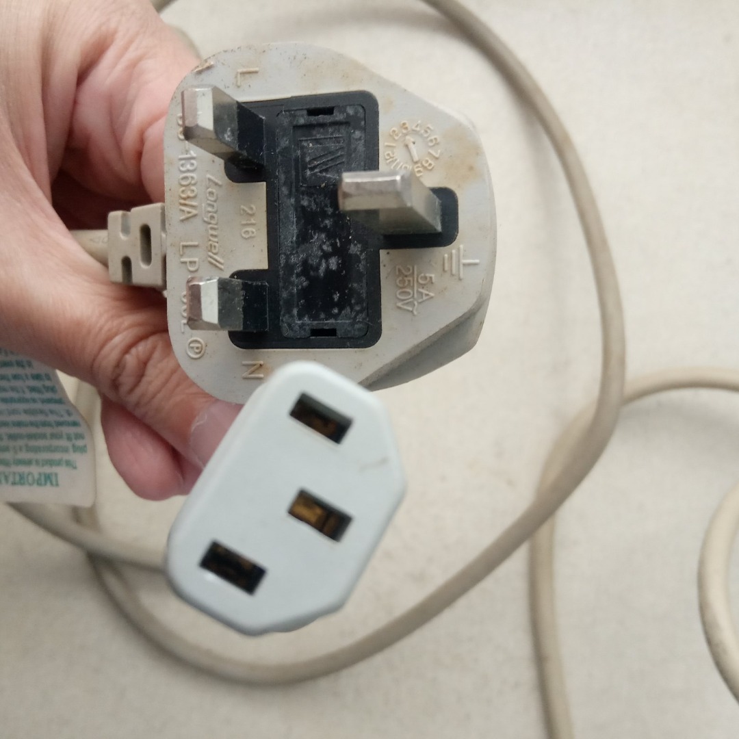 PC Monitor Power Cable UK 3-Pin (Gray), Computers & Tech, Parts ...