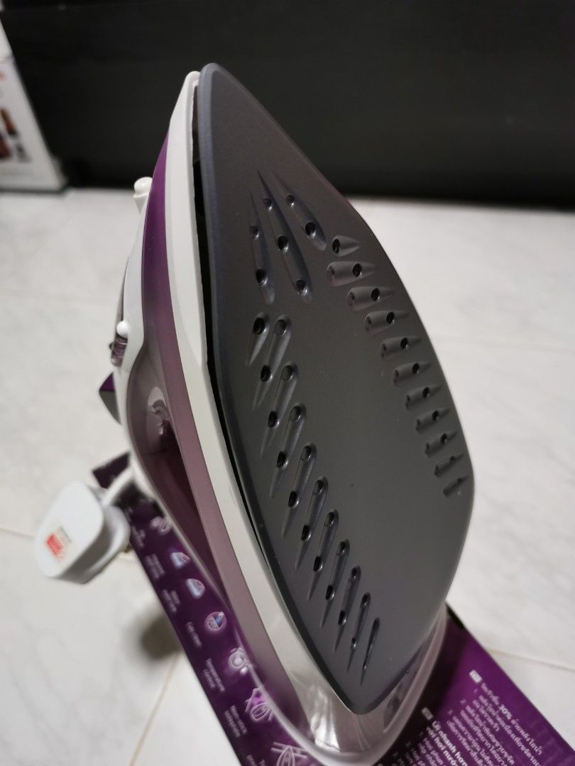 Philips Iron (Free Iron Board with Stand), TV & Home Appliances, Irons ...