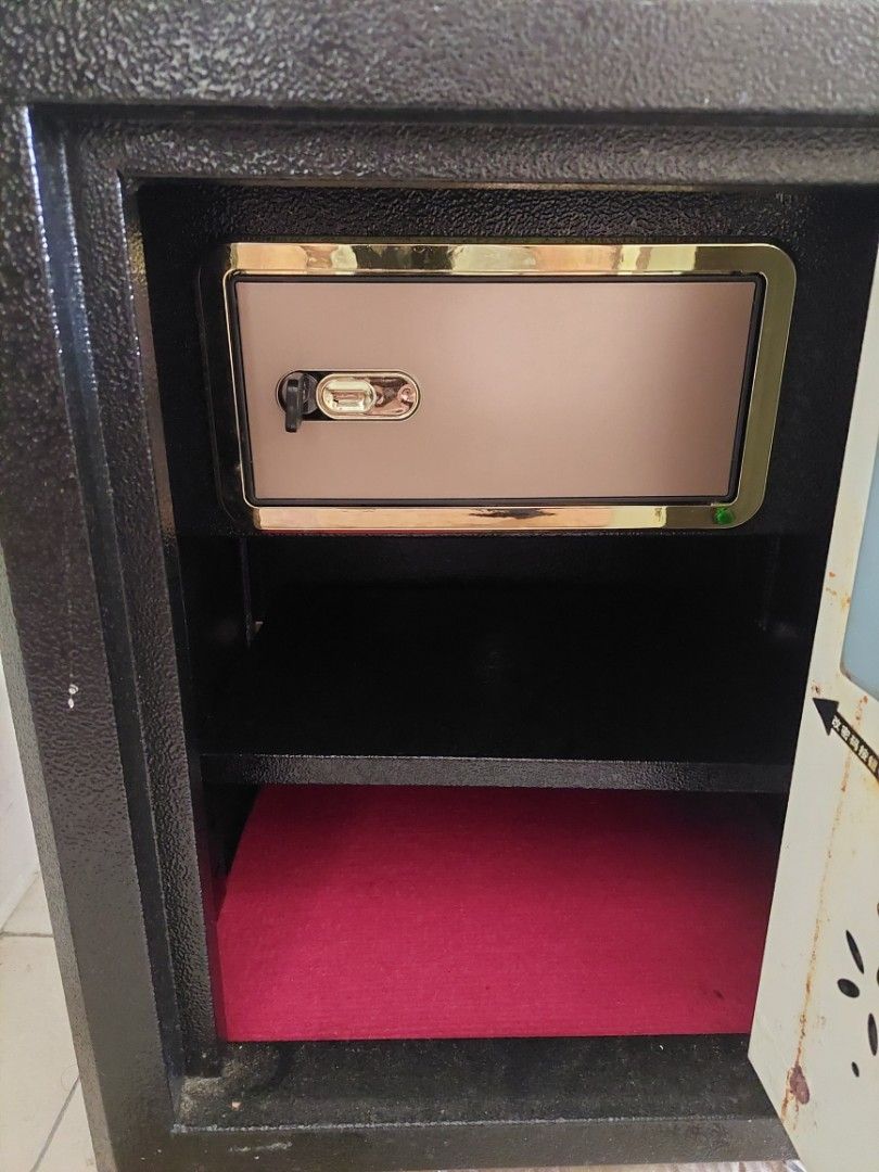 Safe Box, Furniture & Home Living, Security & Locks, Safe on Carousell