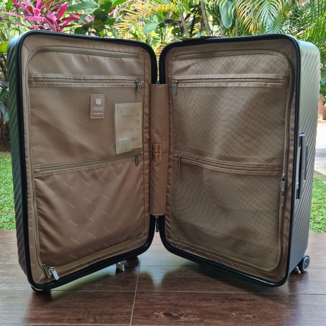 Samsonite STEM SPINNER 70/26 TRUNK, Hobbies & Toys, Travel, Luggage on ...