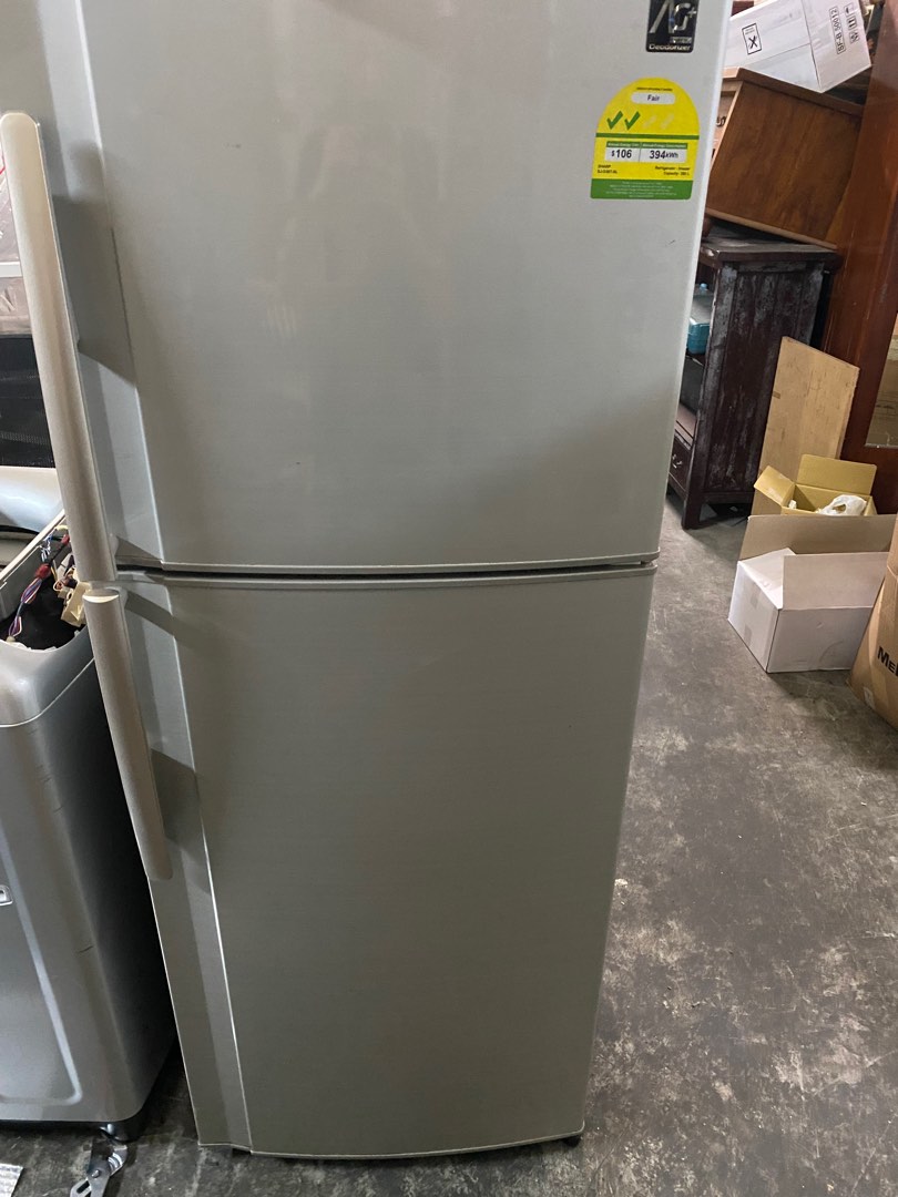 Sharp 282l 2 door fridge / refrigerator, TV & Home Appliances, Kitchen ...