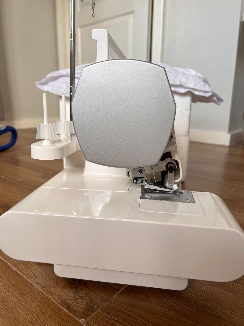 Singer Overlocker machine 14sh754 (used only for testing), TV & Home ...