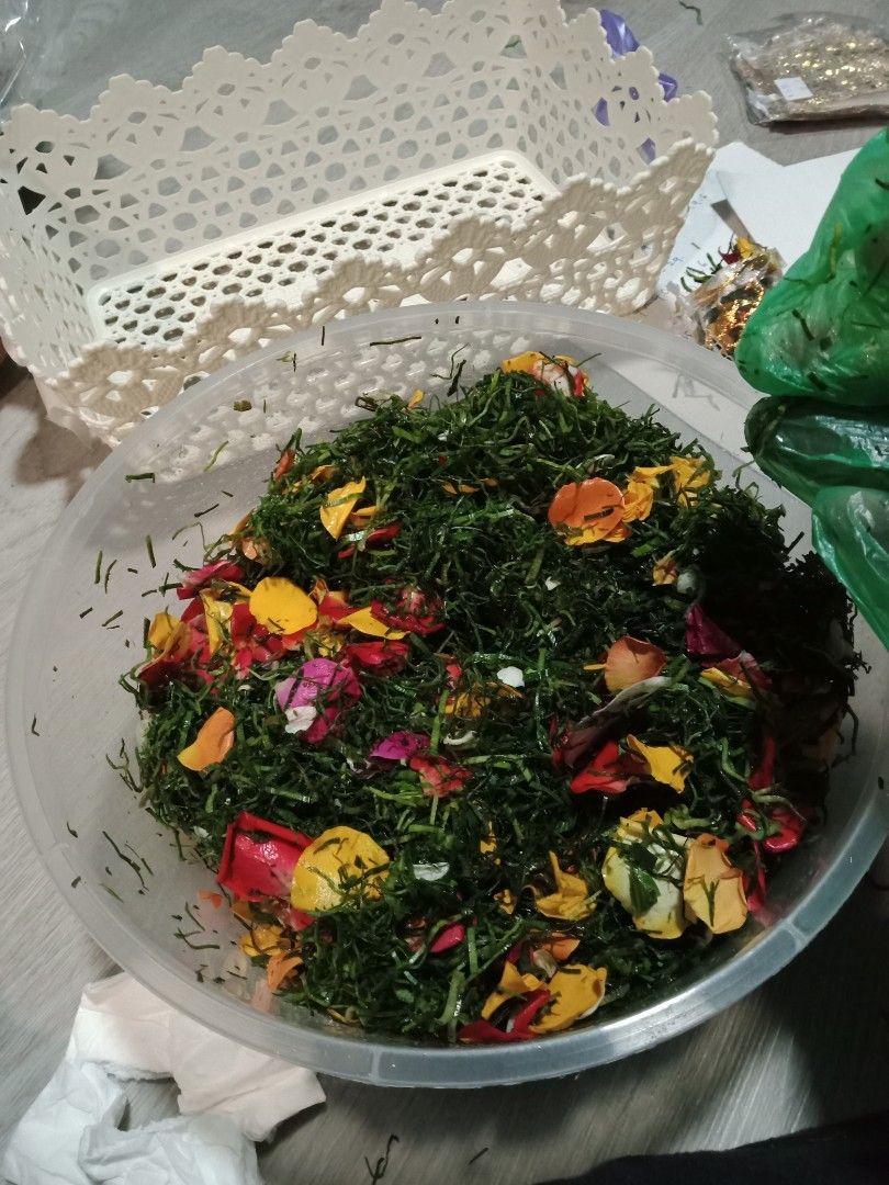 Sireh Dara Bunga Rampai /Telur Hand Bouquet, Hobbies & Toys, Stationery ...