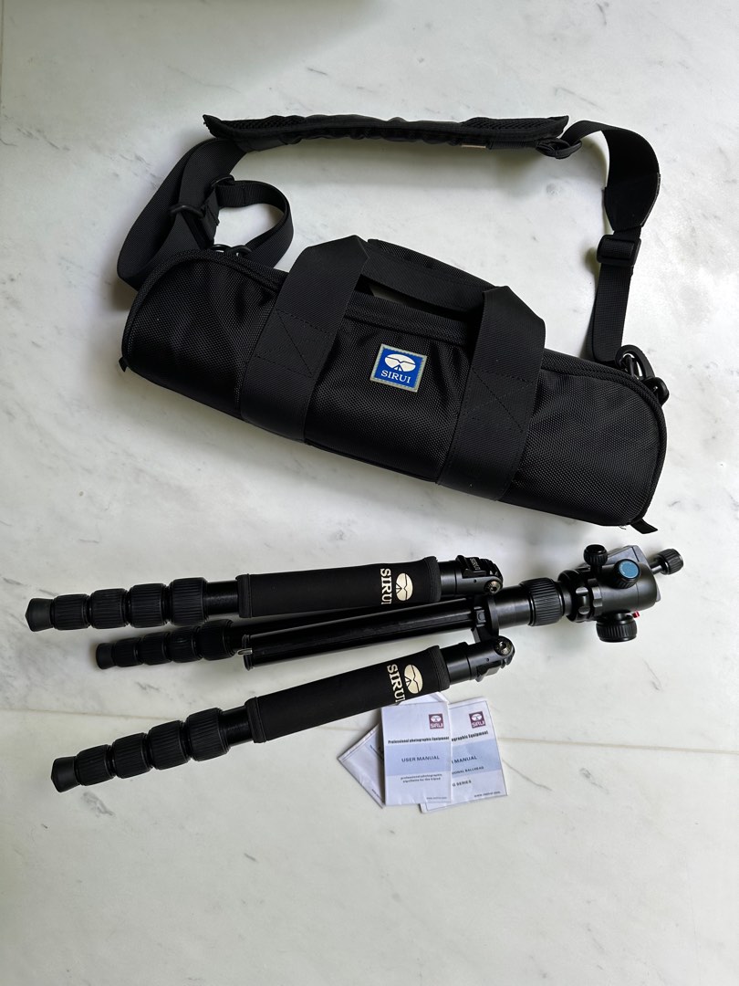 Siuri Tripod + mini studio lights, Photography, Photography Accessories ...