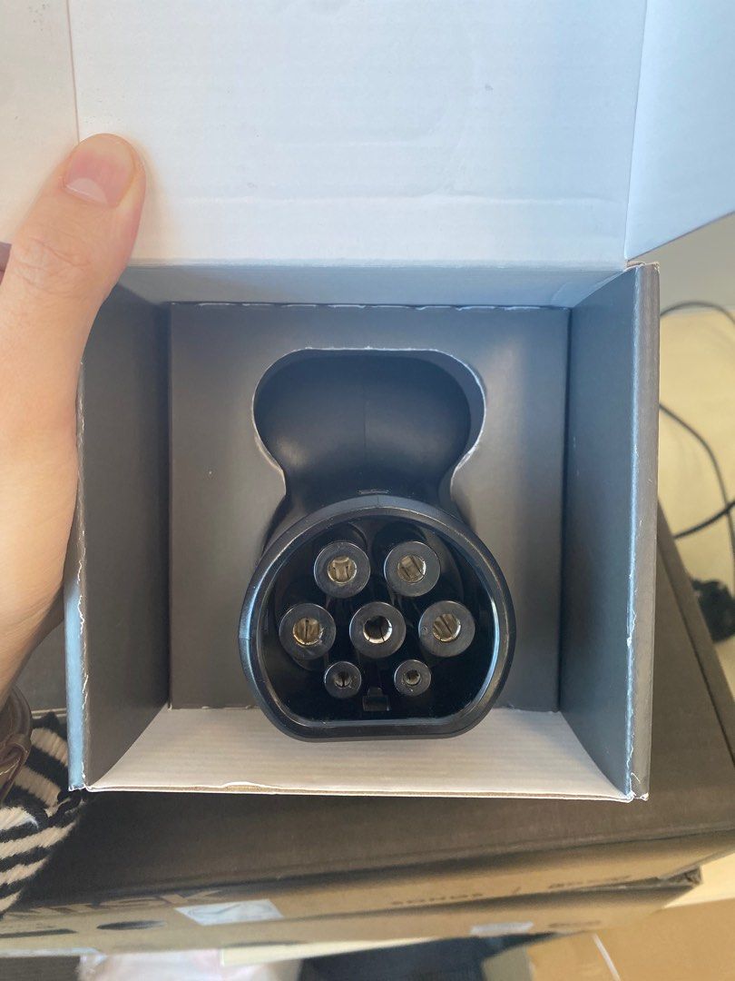 Tesla CCS Combo 2 Adapter, 汽車配件, 其他 - Carousell