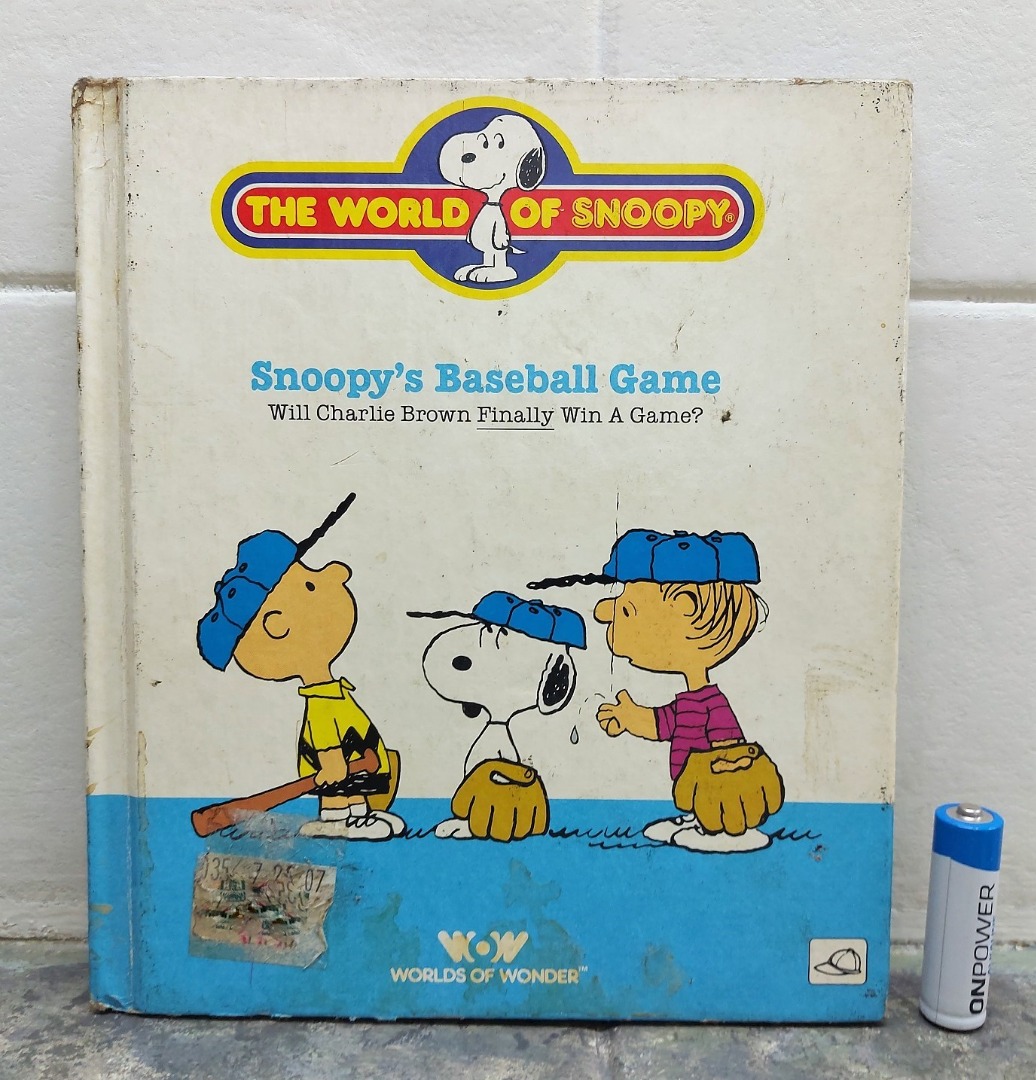 The World Of Snoopy: SNOOPY'S BASEBALL GAME Hardcover, Hobbies & Toys ...