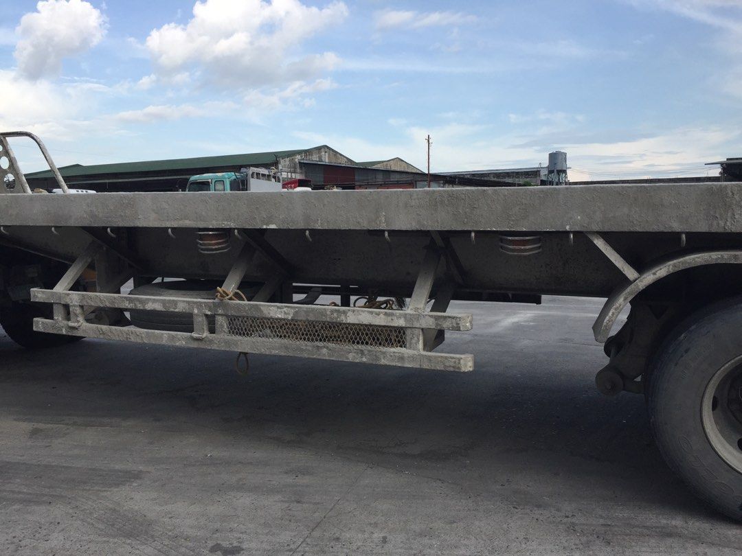 Triple Axle Trailer, Commercial & Industrial, Construction Tools ...