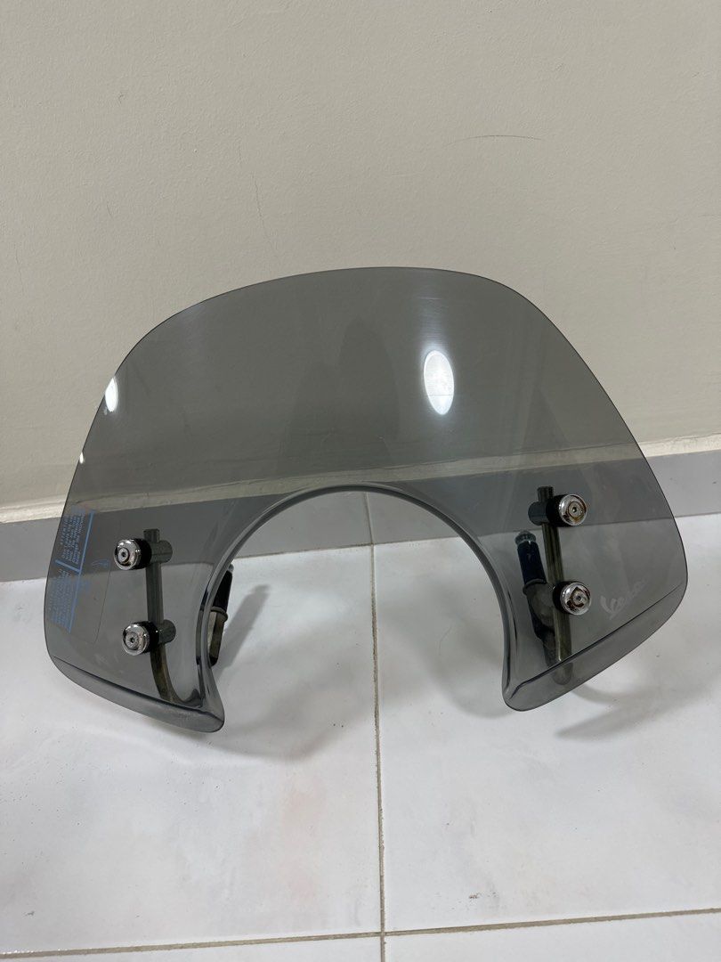 Vespa GTS 150/300 original smoked windshield, Motorcycles, Motorcycle ...