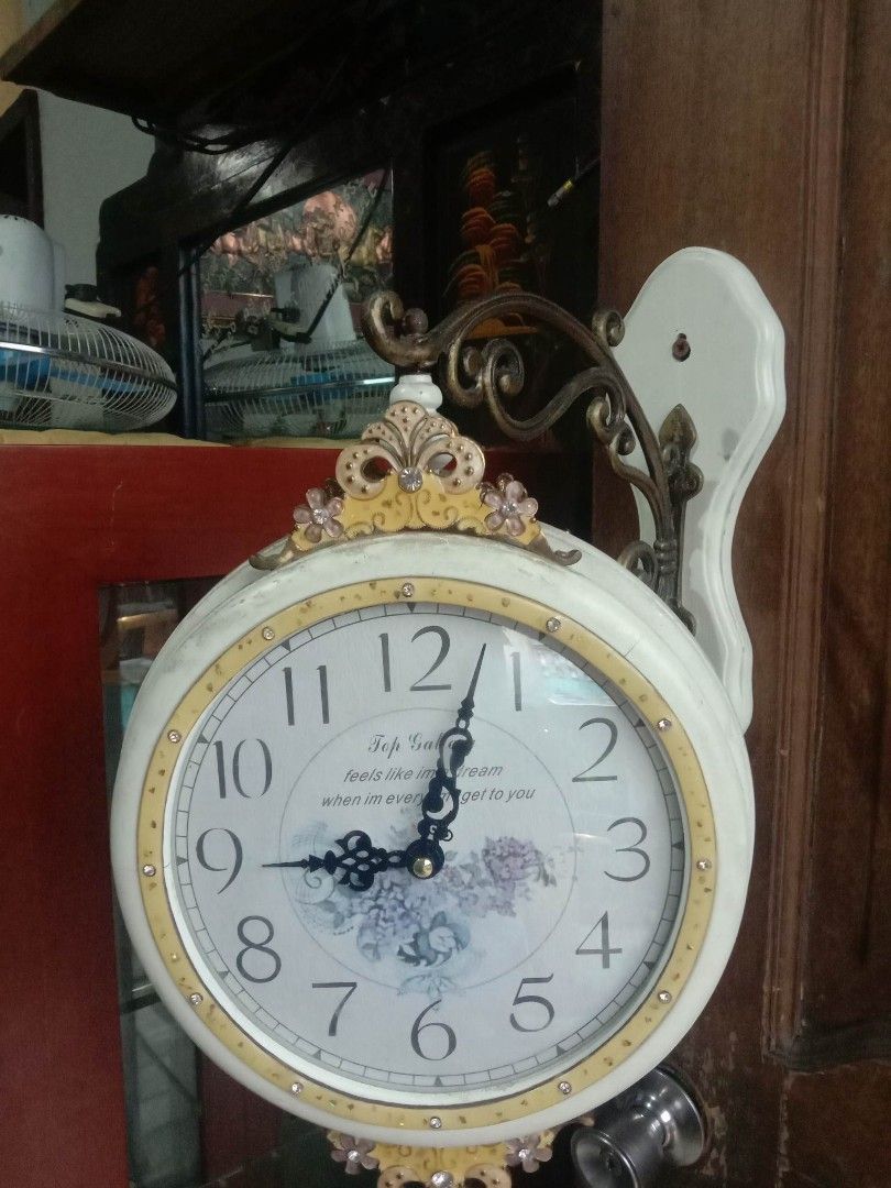 Vintage Hanging Clock, Hobbies & Toys, Memorabilia & Collectibles ...