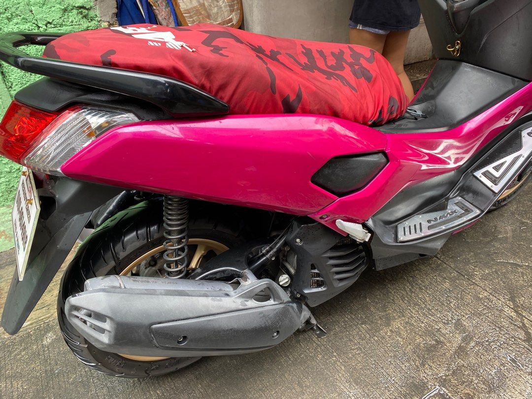 YAMAHA NMAX 155 VERSION 1, Motorbikes, Motorbikes for Sale on Carousell